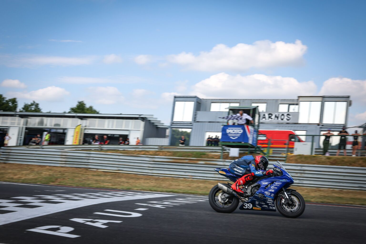 FSBK Pau Arnos Day 2: Kenny Foray enters the French Superbike legend by winning a 4th title in a ...